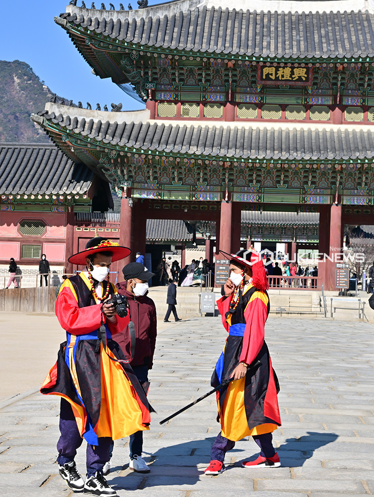 [설날] 마스크 착용하고 인증샷 찍어요!