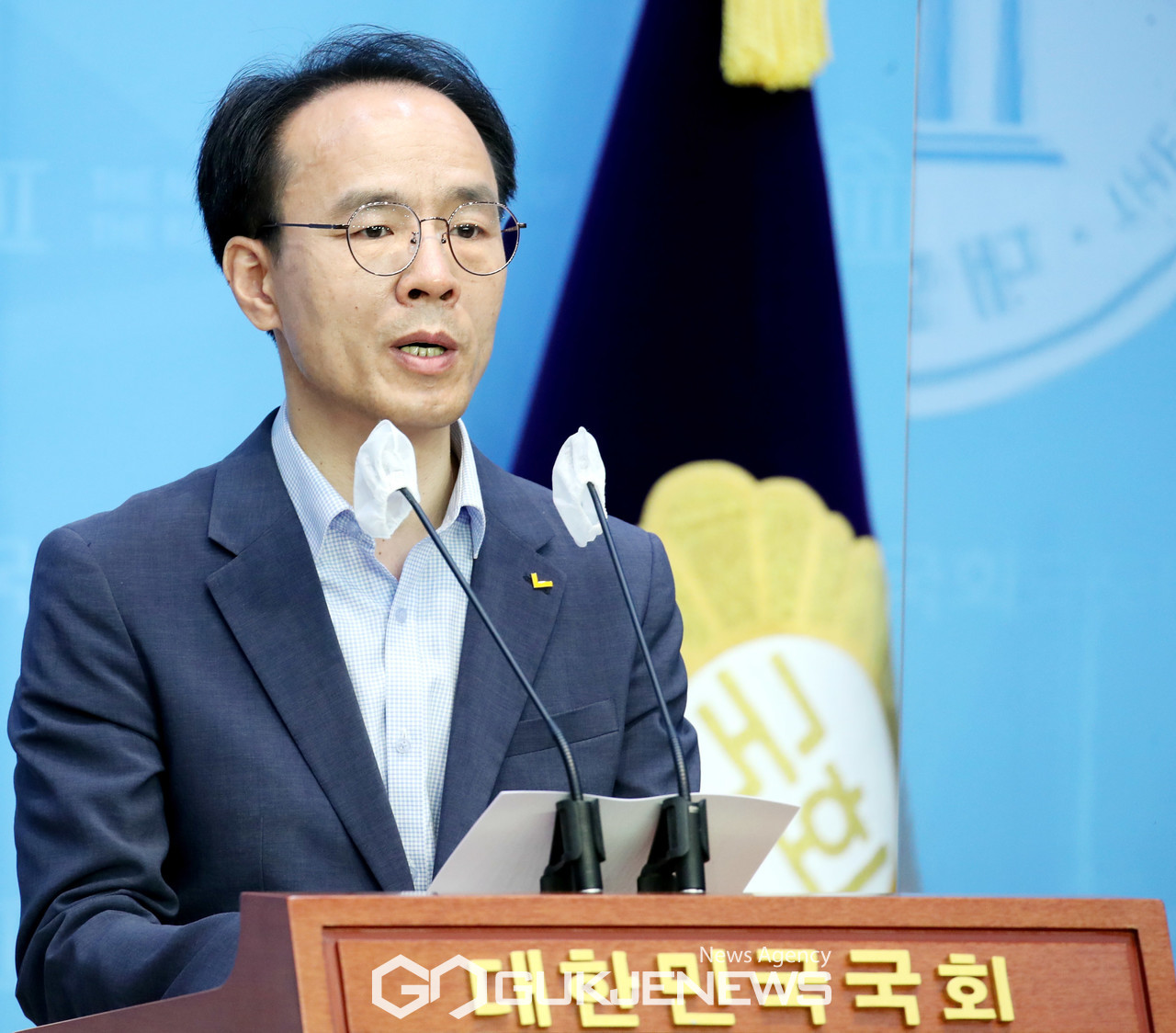성폭력 관련 기자회견 하는 정의당 이동영 수석대변인