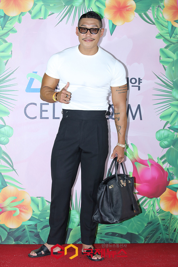 [GJ포토] 야생마 주경진, '자비 없는 피지컬'(메타썸머X셀블룸XNIA그룹 풀파티)