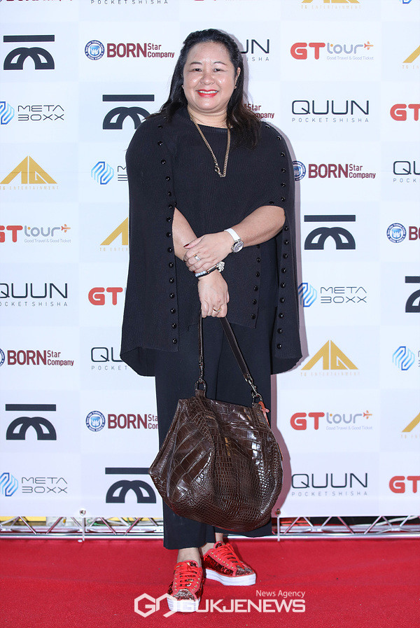 [GJ포토] 안체나 대표, '타이소사이어티가 본스타를 응원합니다!'(본스타 저팬 오픈 세레모니)