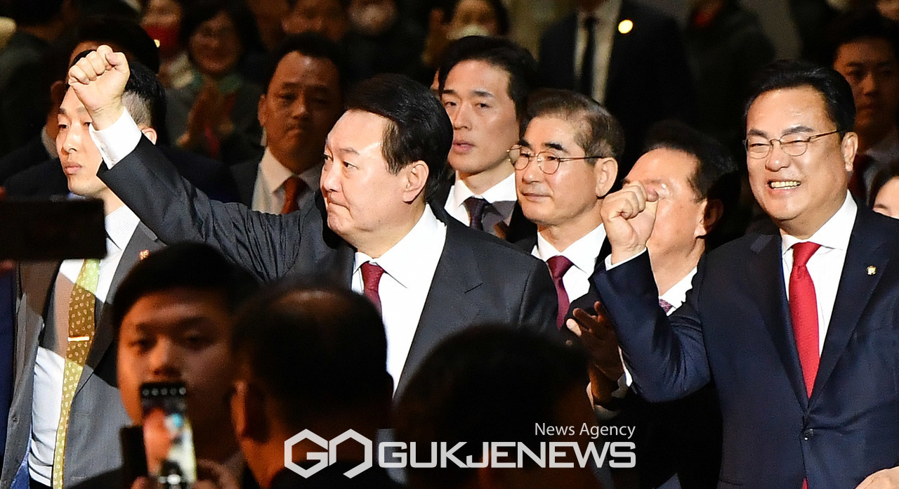 전당대회 참석하는 윤석열 대통령