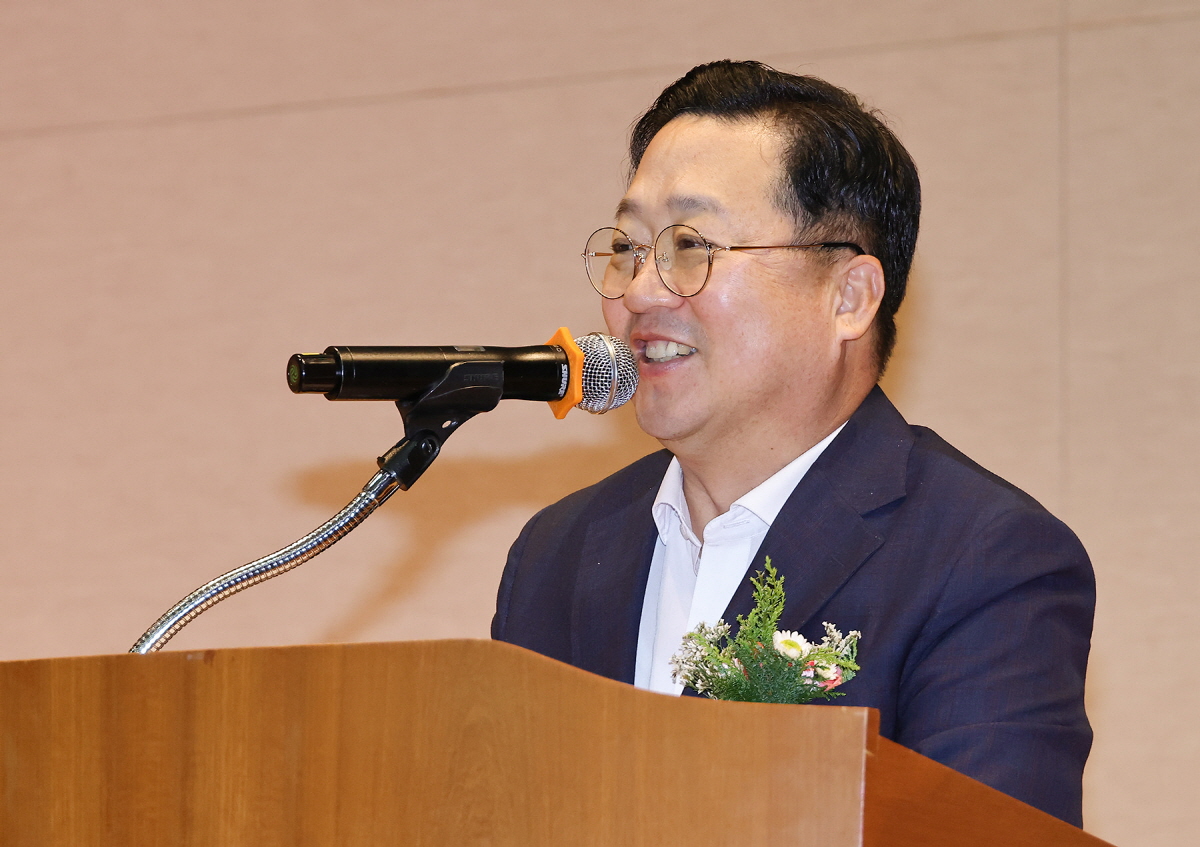[포토] 이장우 대전시장 "제27회 대전시 후계농업경영인대회 격려"