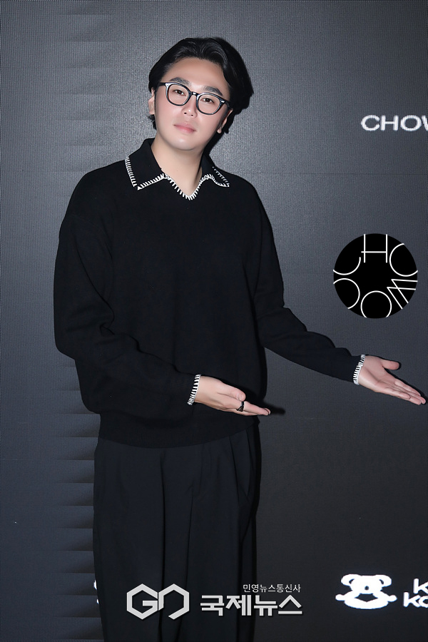 [GJ포토] DJ KUSIC(쿠직 황재민), '데님은 역시 조우'(CHOWOO)