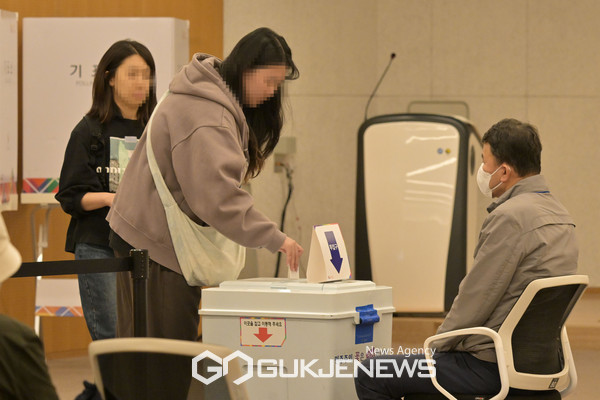 [속보]서울 강서구청장 보궐선거 투표율 잠정 45.8%...개표 당선자 윤곽 언제?