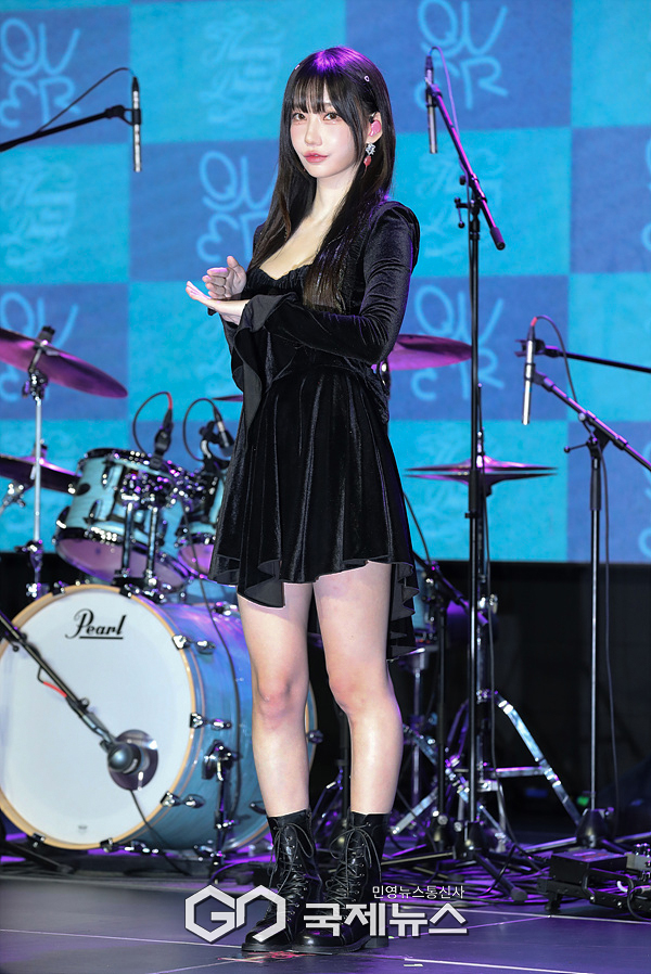 [GJ포토] 큐더블유이알 마젠타, '빠져드는 눈빛'(QWER 쇼케이스)