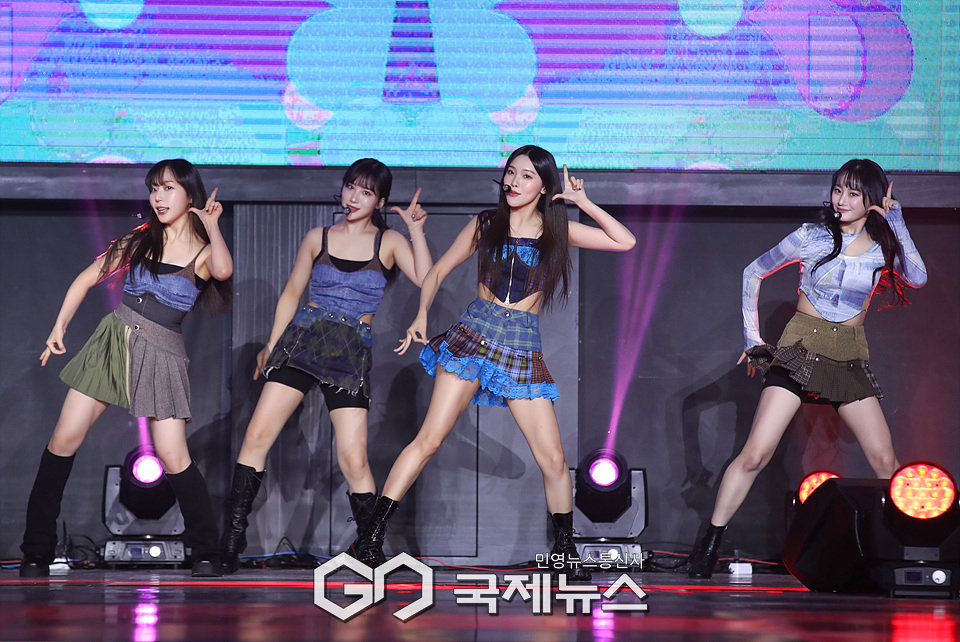 [GJ포토] 걸그룹 프림로즈(PRIMROSE), '신나는 무대'(2023 LBMA STAR)