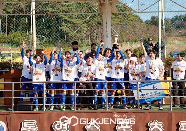 '뼈를 깎는 패기로 나를 알린다' 5일 통영에서 제20회 1,2학년축구대회 '개막'