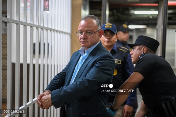 justice-GUATEMALA-POLITICS-JUSTICE-ARREST-BARRIENTOS