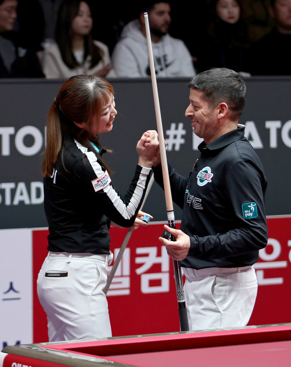 PBA팀리그 파이널, 양보없는 팽팽한 힘대결···하나카드-SK렌터카 '2승2패'