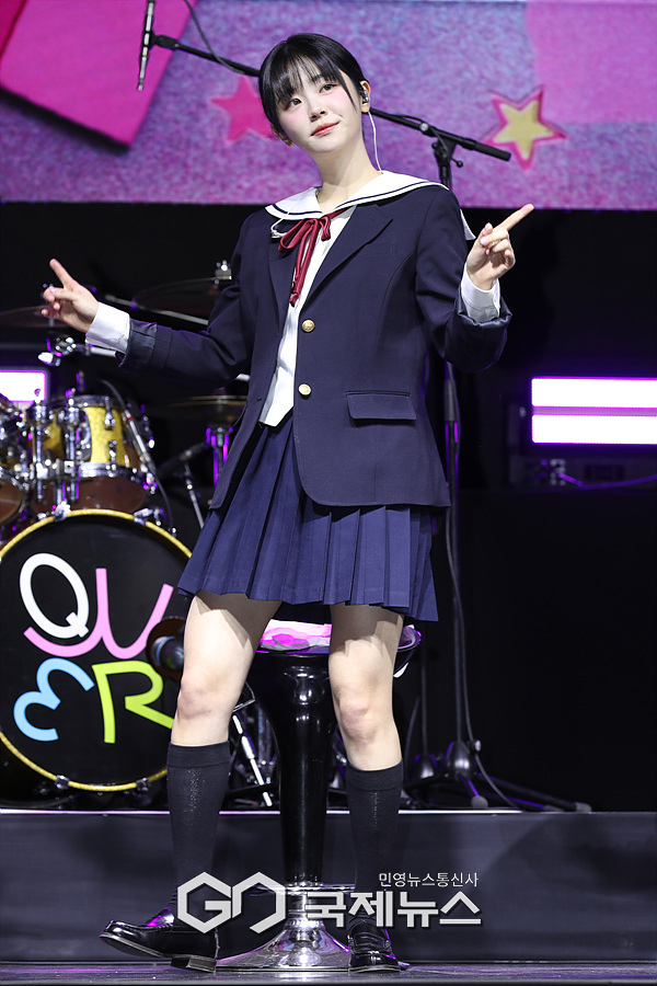 [GJ포토] QWER 쵸단, '챌린지 과제 선보이는 인간 인형'