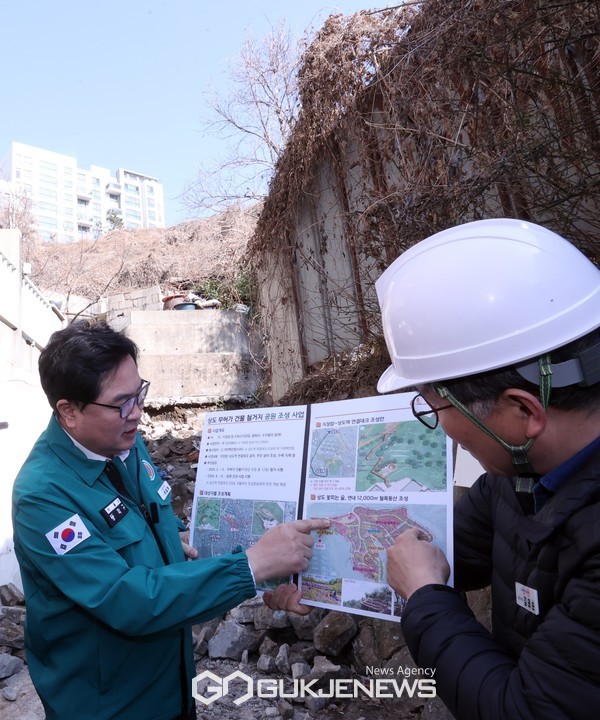 동작구, 50년간 노후된 무허가 건축물 철거…도심 속 정원으로 탈바꿈