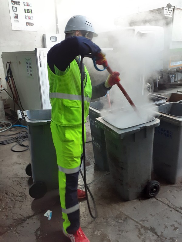 송파구, 주택가 RFID 음식물종량기 세척방식 개선