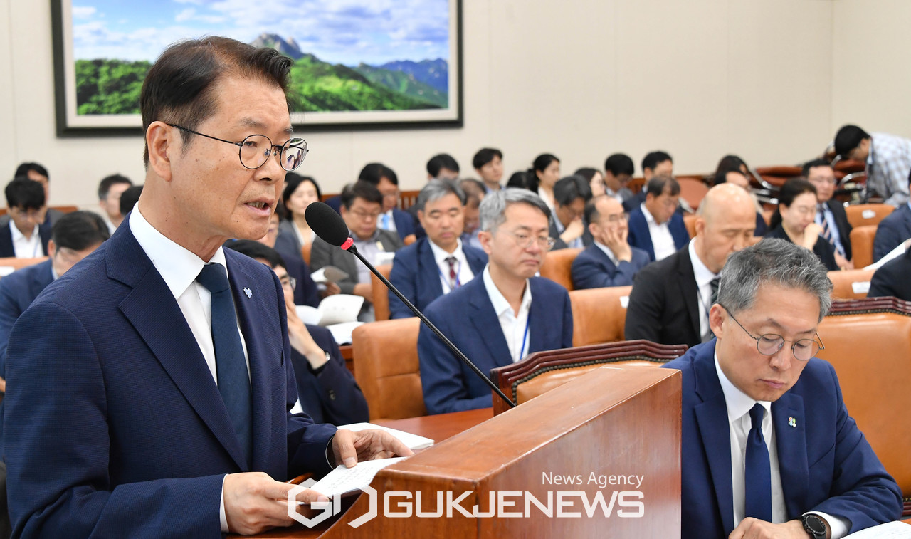 '화성 화재 사고' 현안보고'하는 이정식 고용노동부 장관