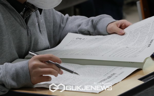 고3 모의고사 7월 등급컷 2023년 차이 주목...국·영·수 체감 난이도는 '평이'