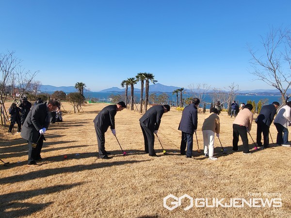 사천 모충 파크골프장 준공...시범운영 거쳐 새해 4월 정식개장