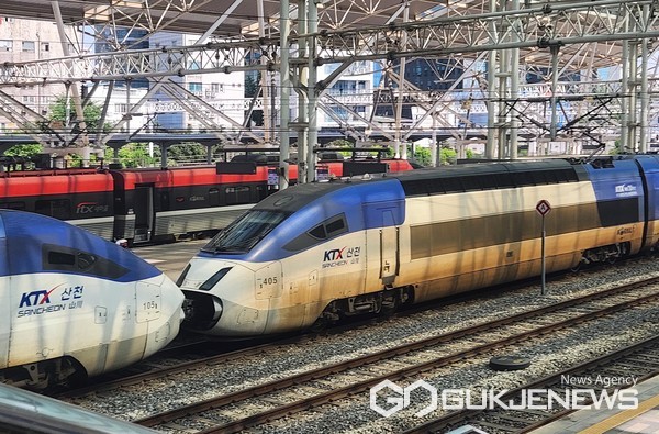 "설날 KTX·SRT 기차표 예매 일정 떴다"...'이것' 주의해야 한다고?