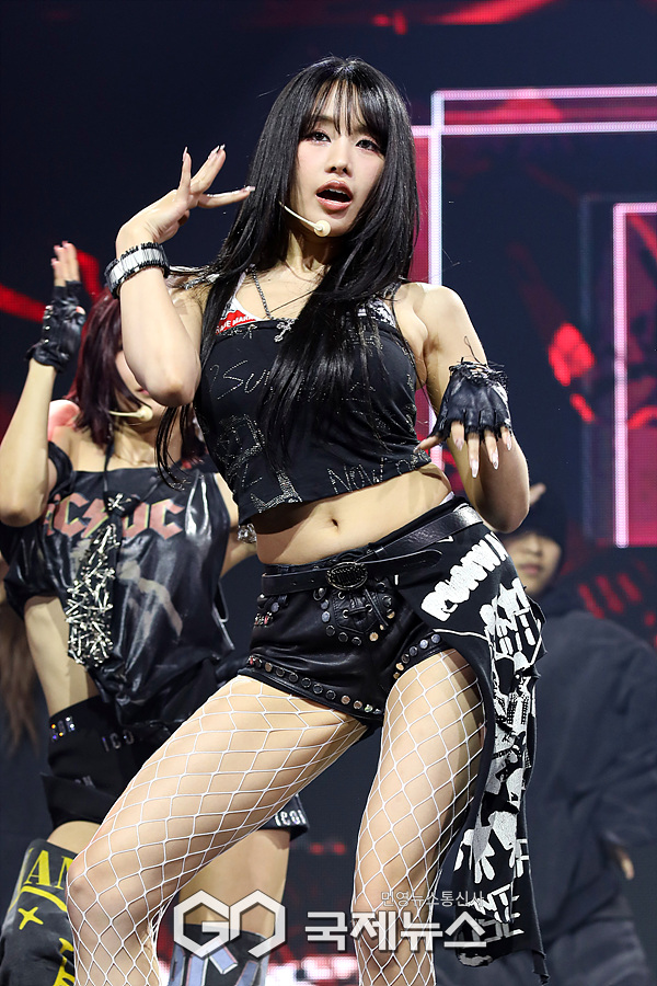 [GJ포토] 키스오브라이프 나띠, '빠져드는 무대'