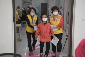 양구군 코로나19 예방접종에 기여한 자원봉사자들