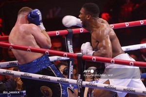 BOX-HEAVY-GBR-SWE-JOSHUA-WALLIN